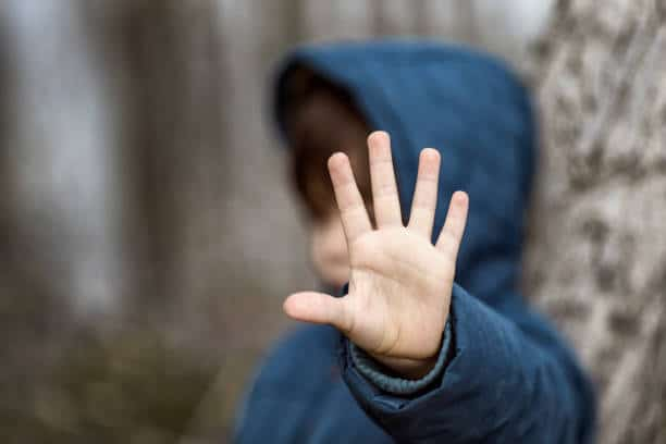 Antisocial behavior in children: बच्चों में एंटी सोशल बिहेवियर को कैसे ...